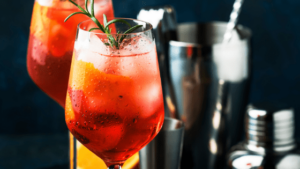 How To Make A Wine Spritzer (Recipe)